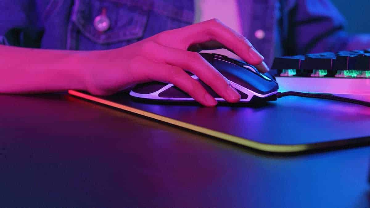 Mouse Sensitivity 101: How to Match it for Fortnite Using a Sens ...